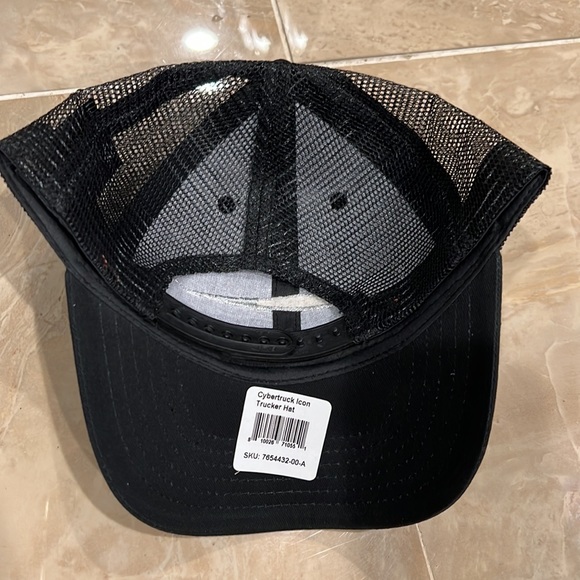 Tesla | Accessories | Authentic Tesla Cybertruck Hat Trucker Hat Black ...